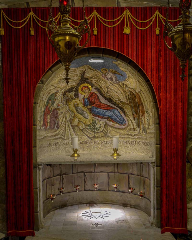 Fran Mon -- Birthplace of Jesus ... Grotto of Nativity ... Manger